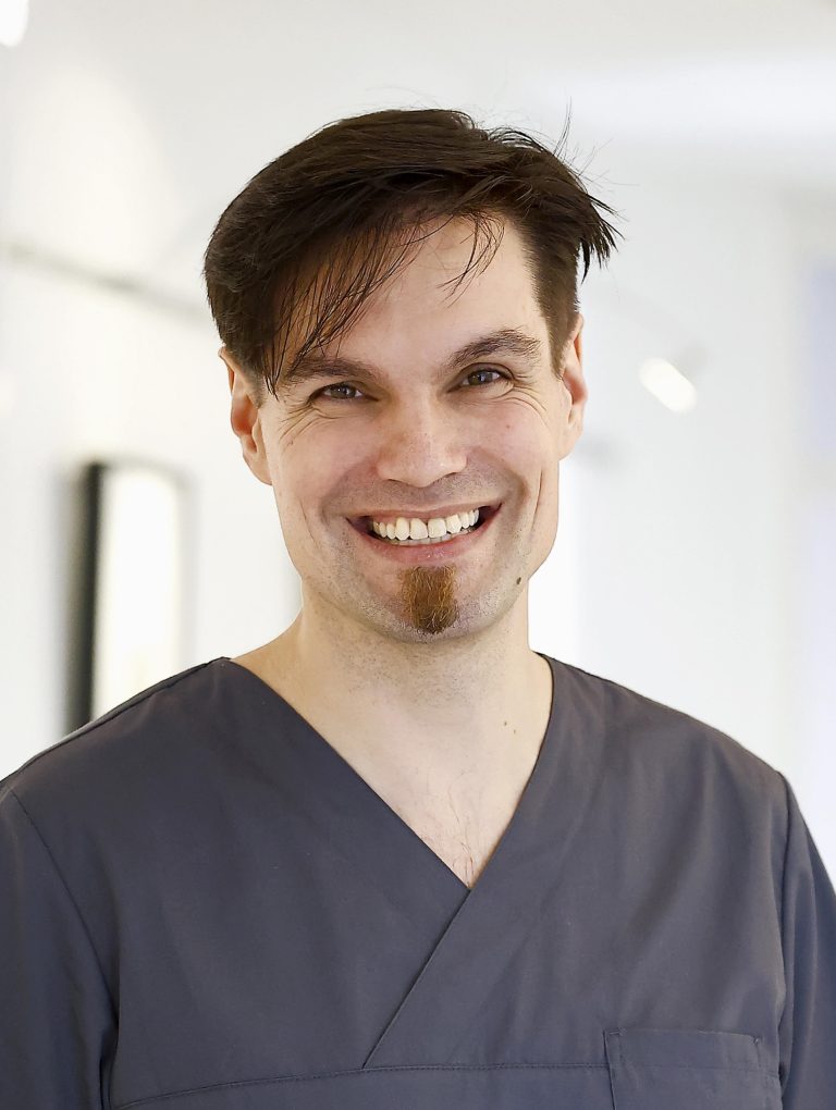 Dr. med. dent. Alex Schürz - Zahnärzte im Römerweg